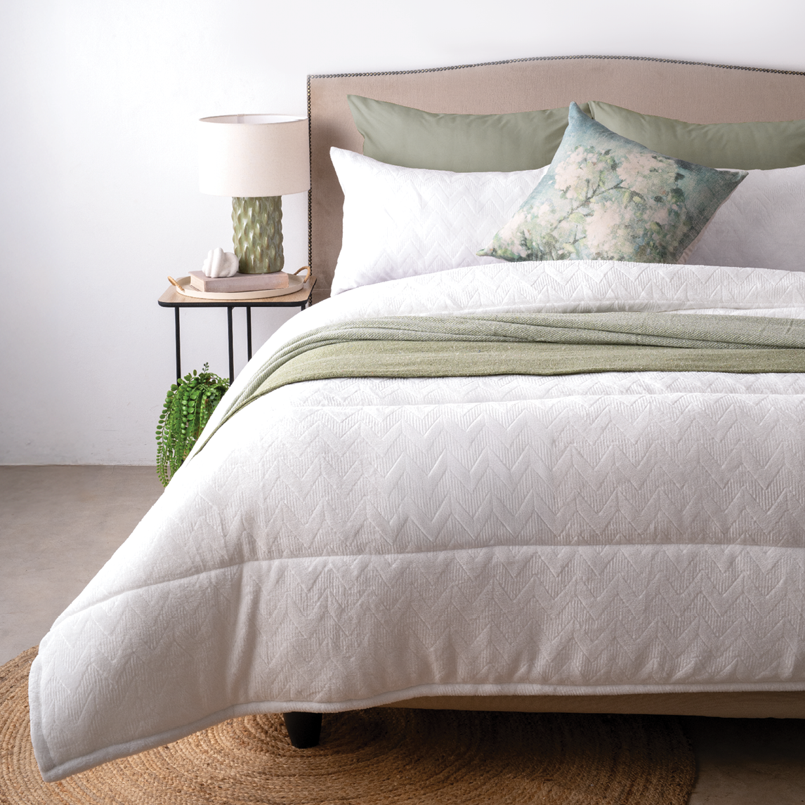 Chevron Comforter Set 3pc - White - Queen|Table Charm Direct